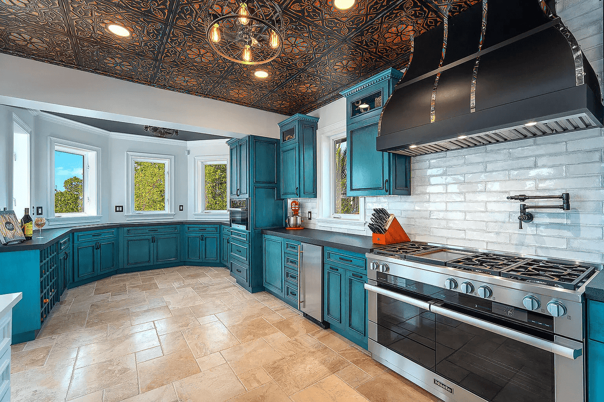 Decorative Metal & Tin Ceiling Tiles | Metal Ceiling Express